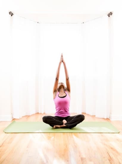 Che Tipo Yoga Seduto Davanti Al Mare | Anandi