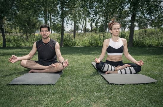 Chi E' Maharishi Mahesh Yogi | Anandi