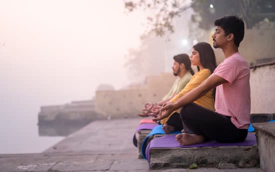 Come Controllare La Rabbia Con La Meditazione O Yoga | Anandi Come Controllare La Rabbia Con La Meditazione O Yoga | Anandi
